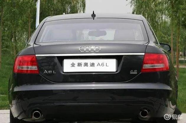 这辆奥迪A6L不一般，搭载4.2 V8发动机，售价近百万。_易车