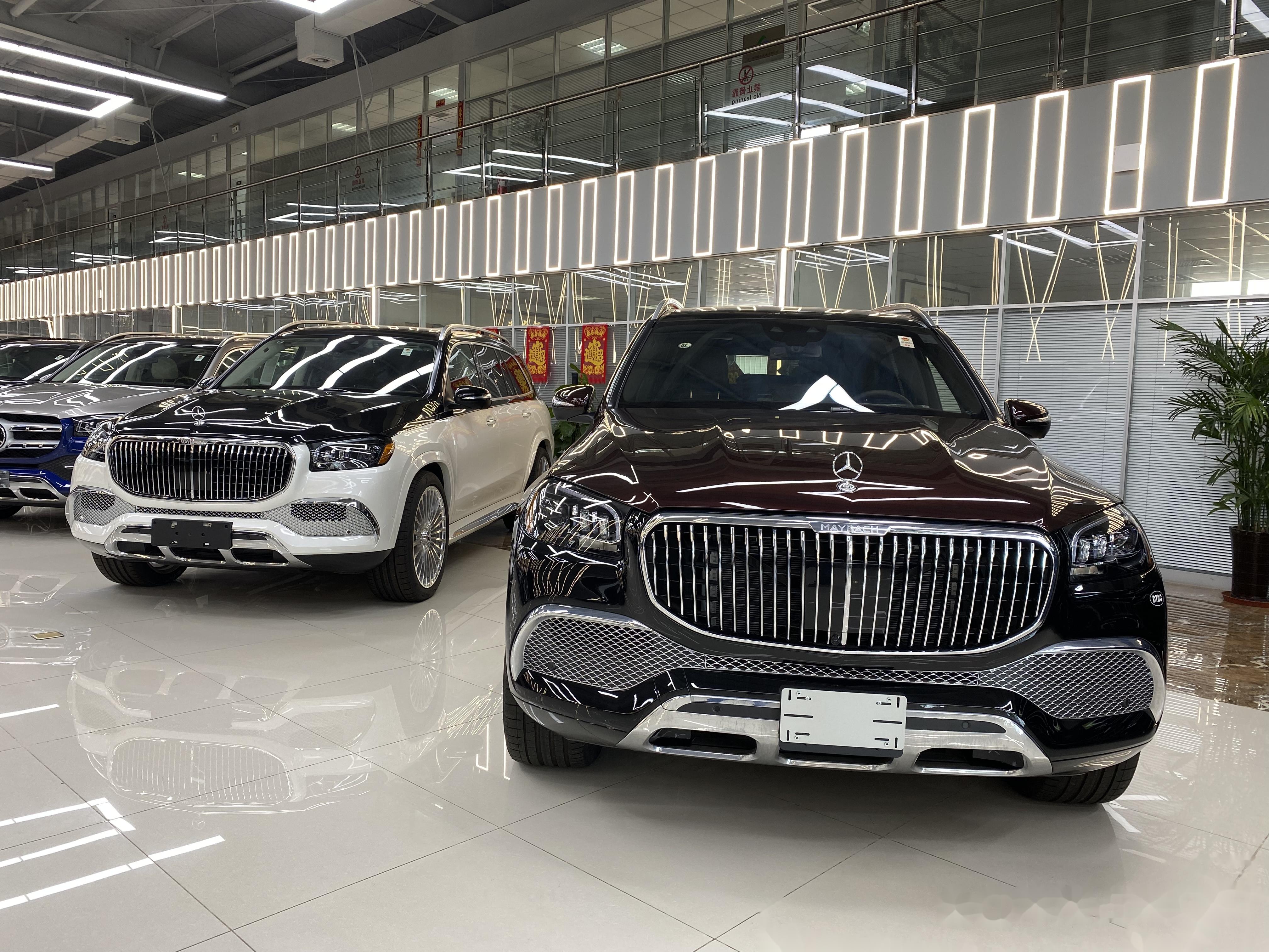 奔驰迈巴赫GLS600是奔驰旗下最高端的大型SUV。它是4.0T涡轮增压v8的发_迈巴赫GLS社区_易车社区